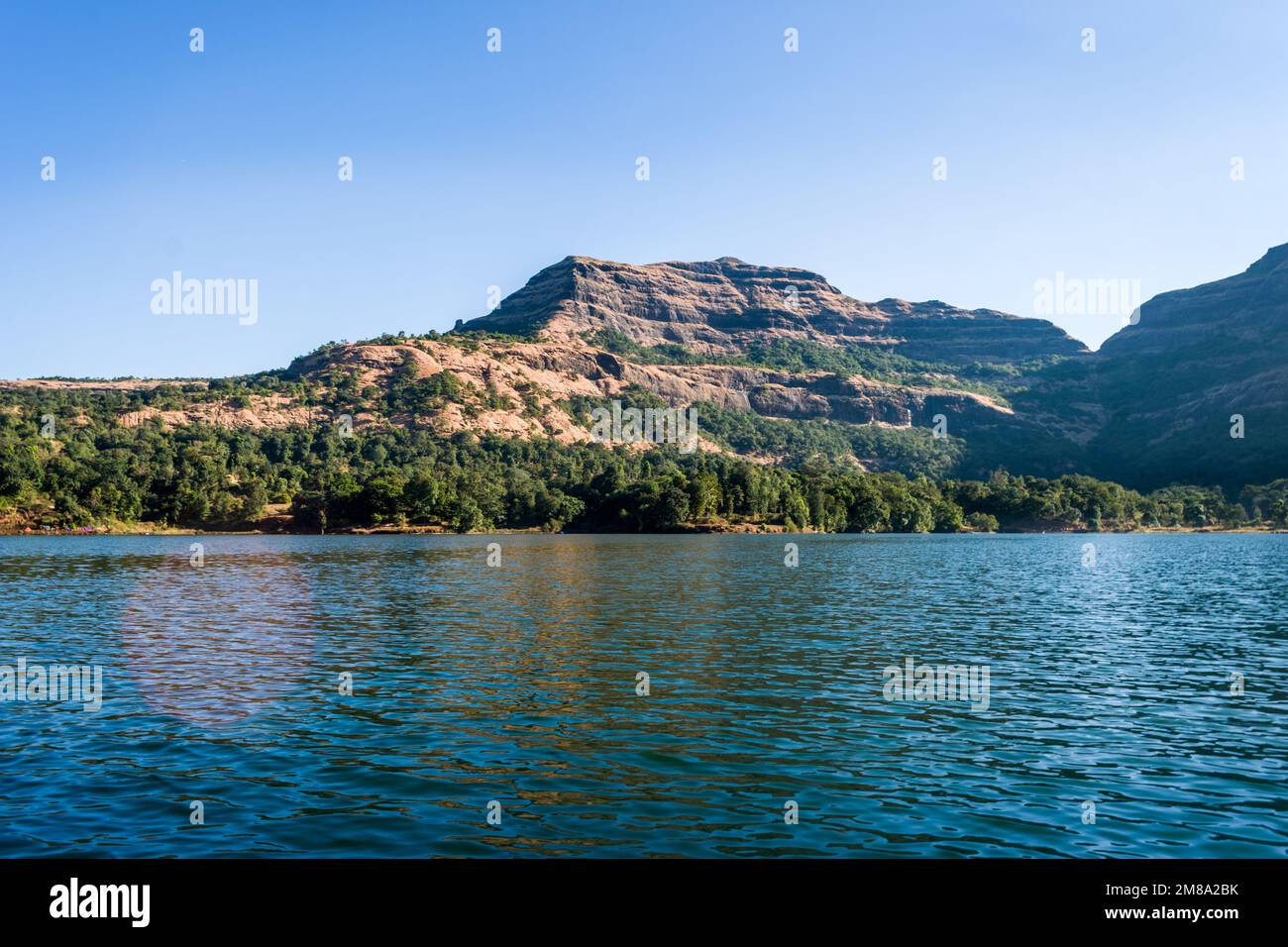 Beautiful landscape of a lake, hills, and valleys at Arthur Lake in ...