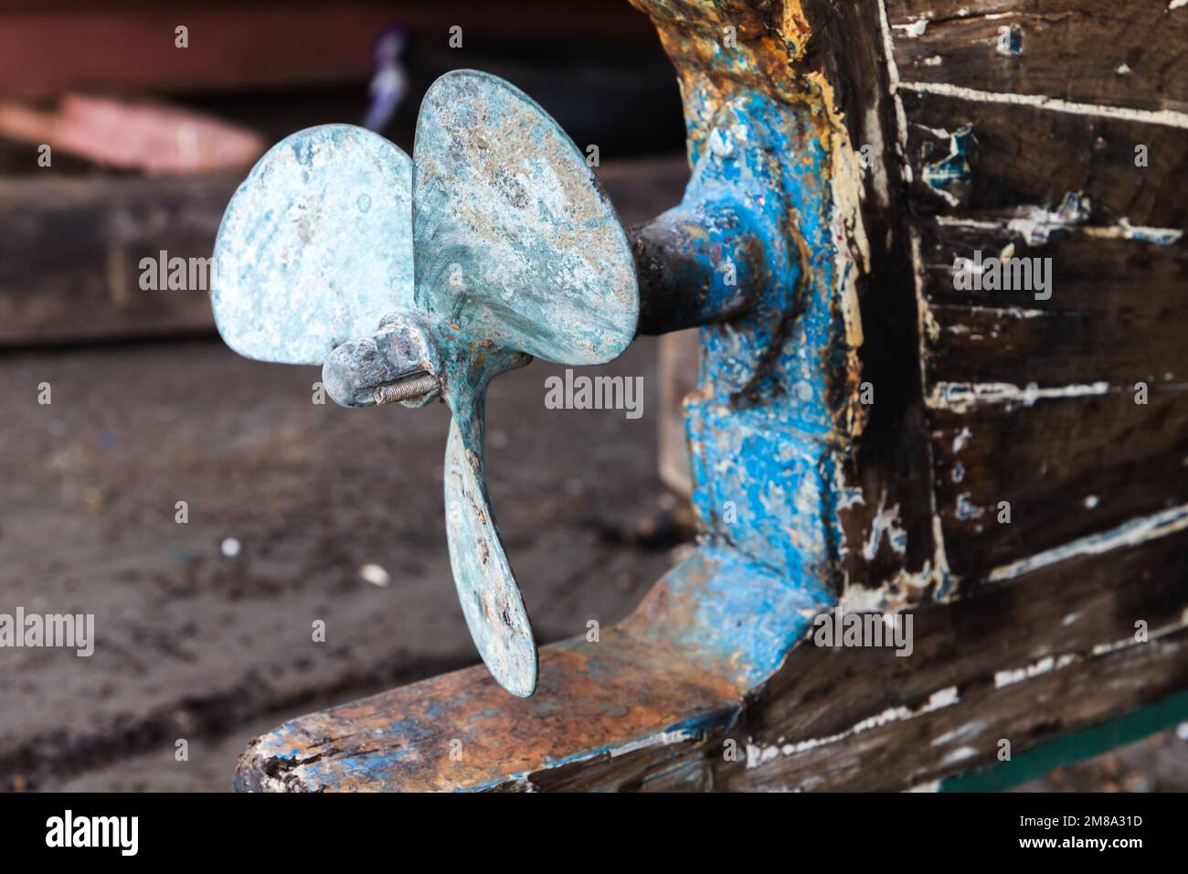 Old ship propeller hi-res stock photography and images - Alamy