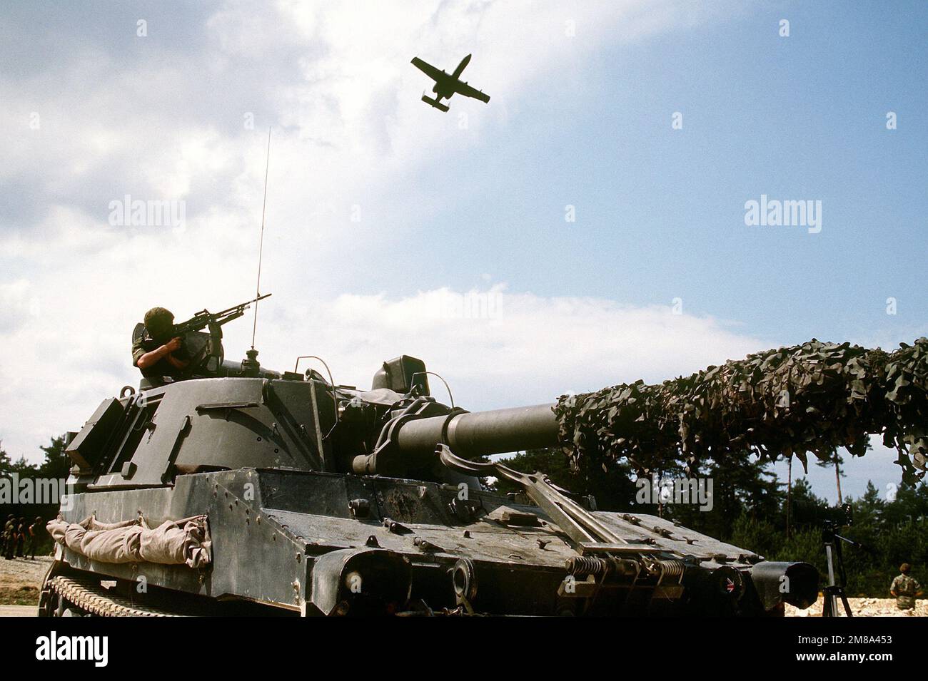A 91st Tactical Fighter Squadron A-10 Thunderbolt II aircraft practices ...