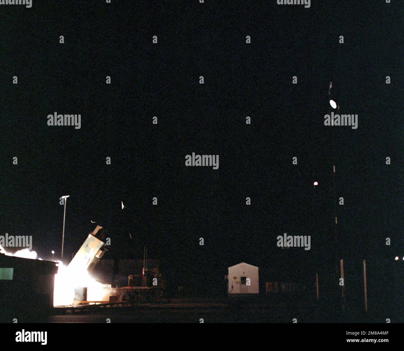 Army tactical missile system hi-res stock photography and images - Alamy