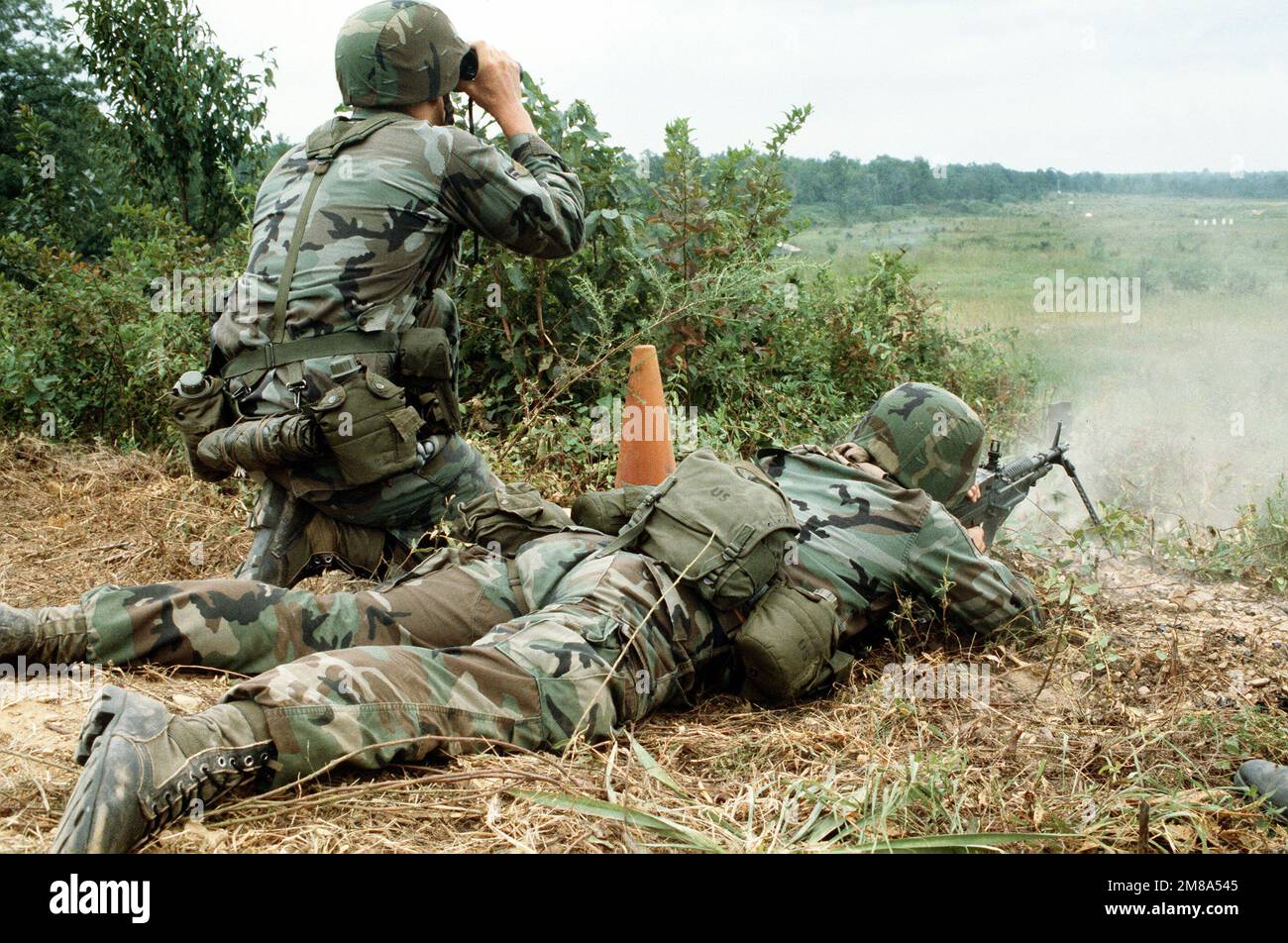 M60 machine gun team hi-res stock photography and images - Alamy