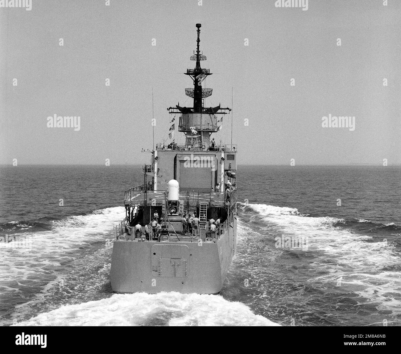 A stern view of the frigate USS AYLWIN (FF 1081) underway as it leaves ...