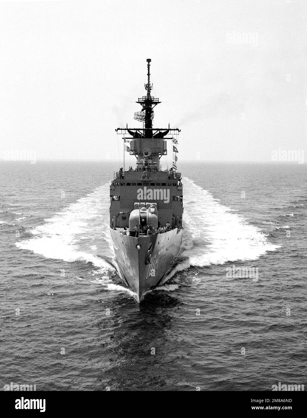 A bow view of the frigate USS AYLWIN (FF 1081) underway as it leaves ...