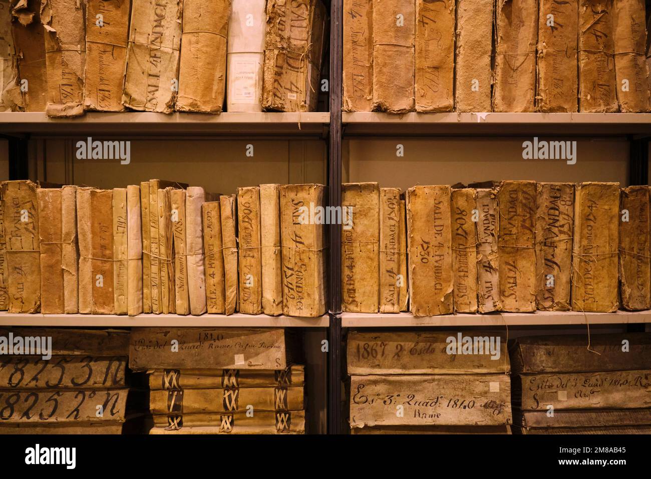 Ilcartastorie hi-res stock photography and images - Alamy