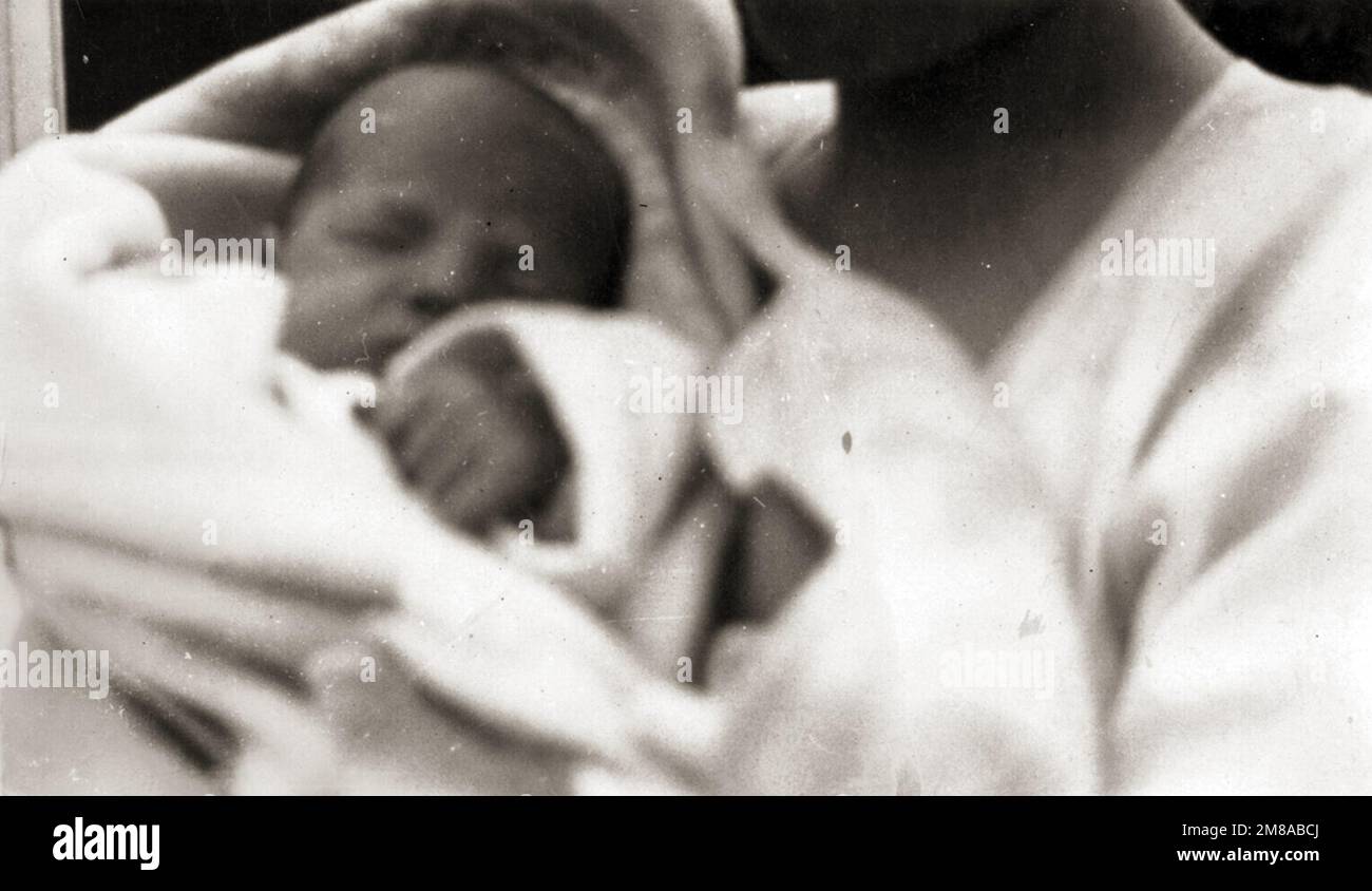 Marilyn monroe childhood hi-res stock photography and images - Alamy