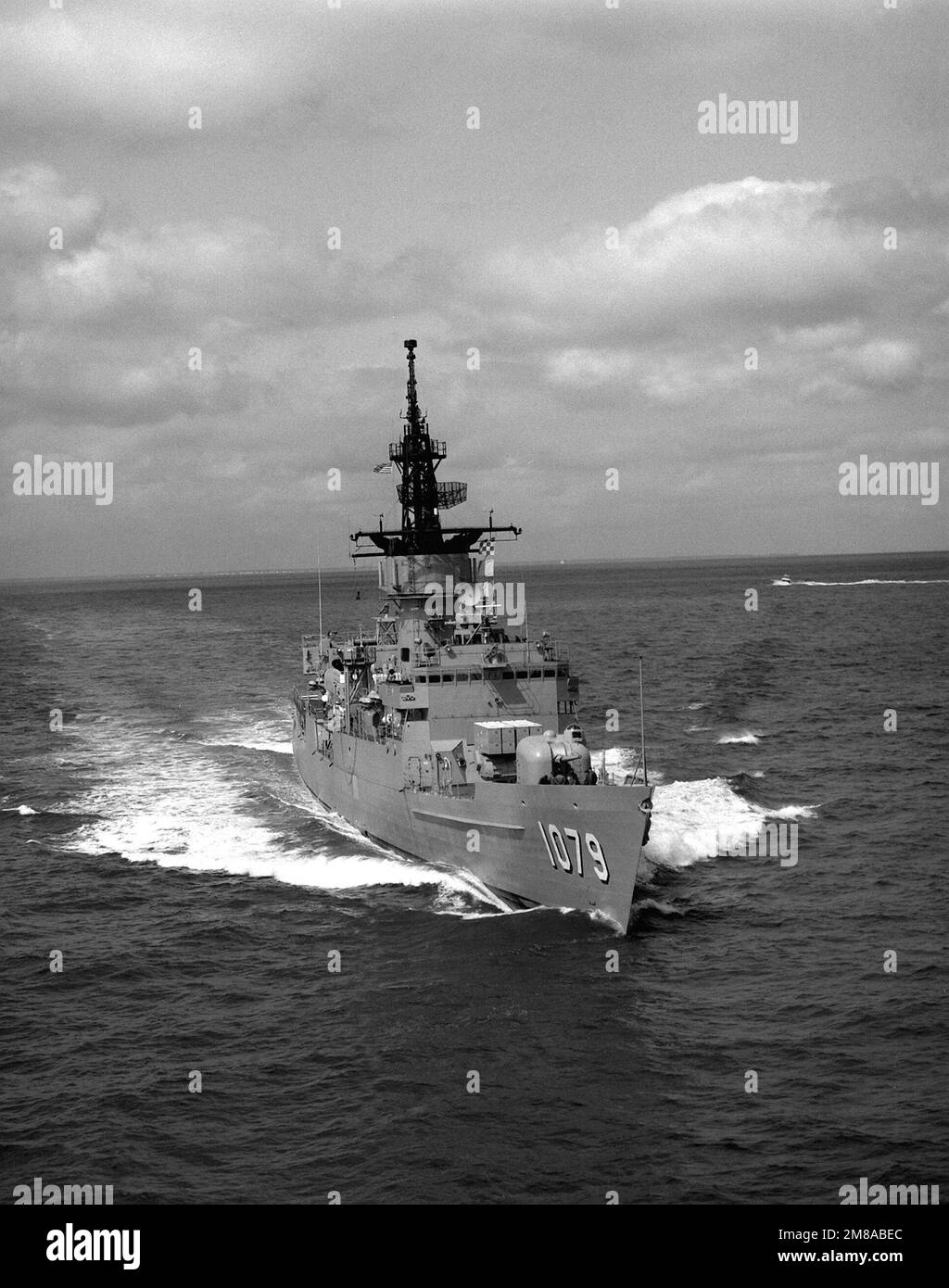 A starboard bow view of the frigate USS BOWEN (FF-1079) underway ...