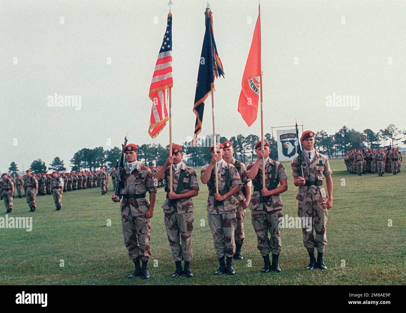 101st airborne division color guard hi-res stock photography and images ...
