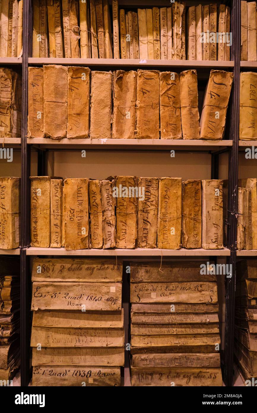 Bank italy indoor hi-res stock photography and images - Alamy