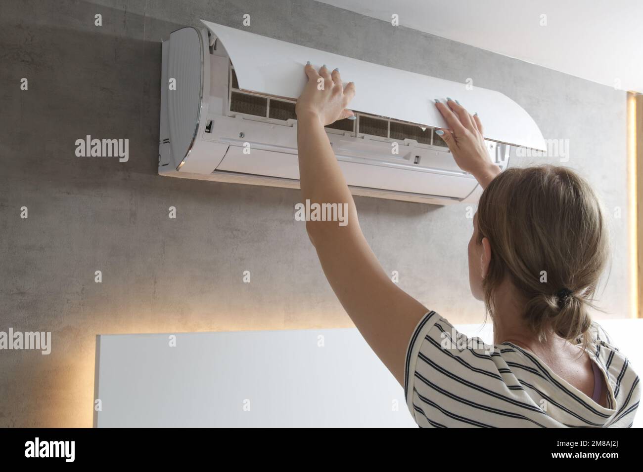 Dusty air conditioner filter hi-res stock photography and images - Alamy