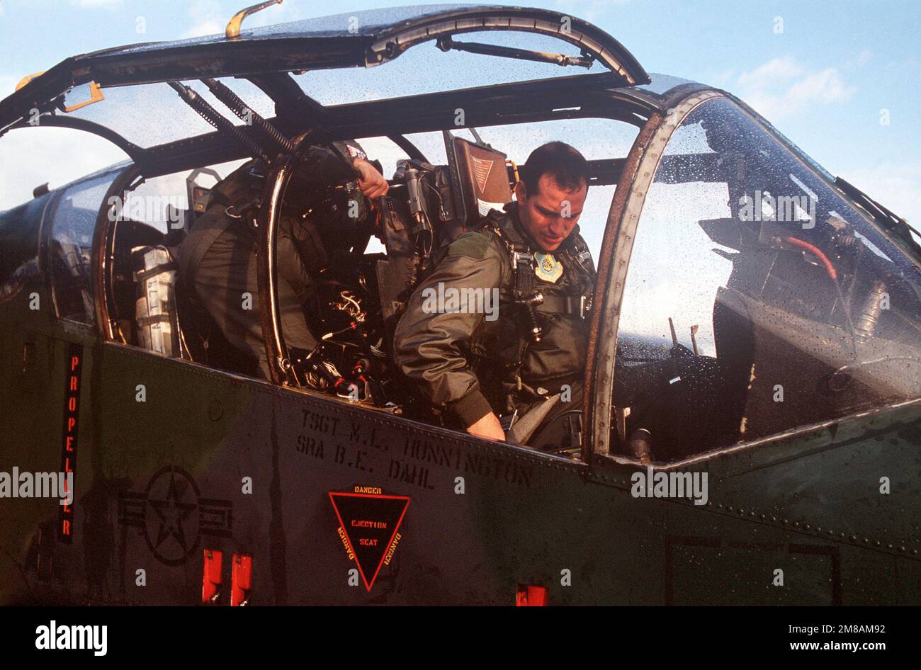 DF-ST-90-01752. Subject Operation/Series: COPE NORTH 89-1 / ORIENT ...