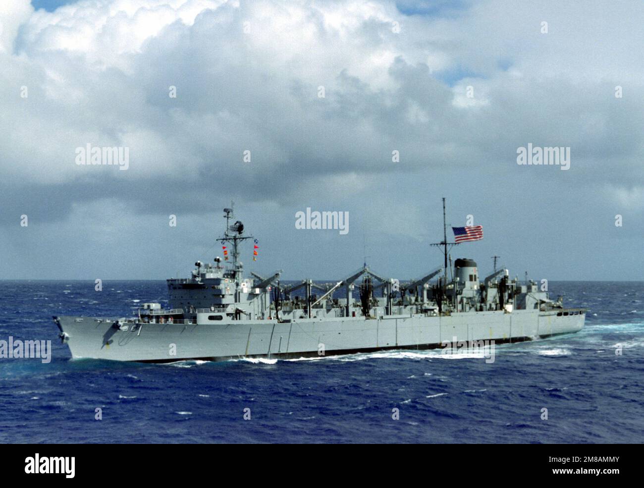 A port bow view of the fast combat support ship USS SACRAMENTO (AOR-1 ...