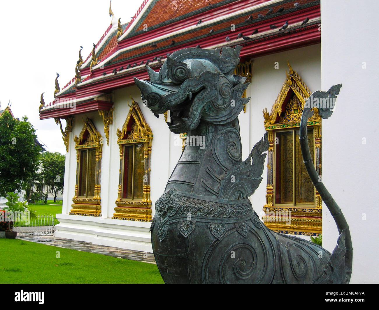 Grand palace and Wat phra keaw Stock Photo - Alamy