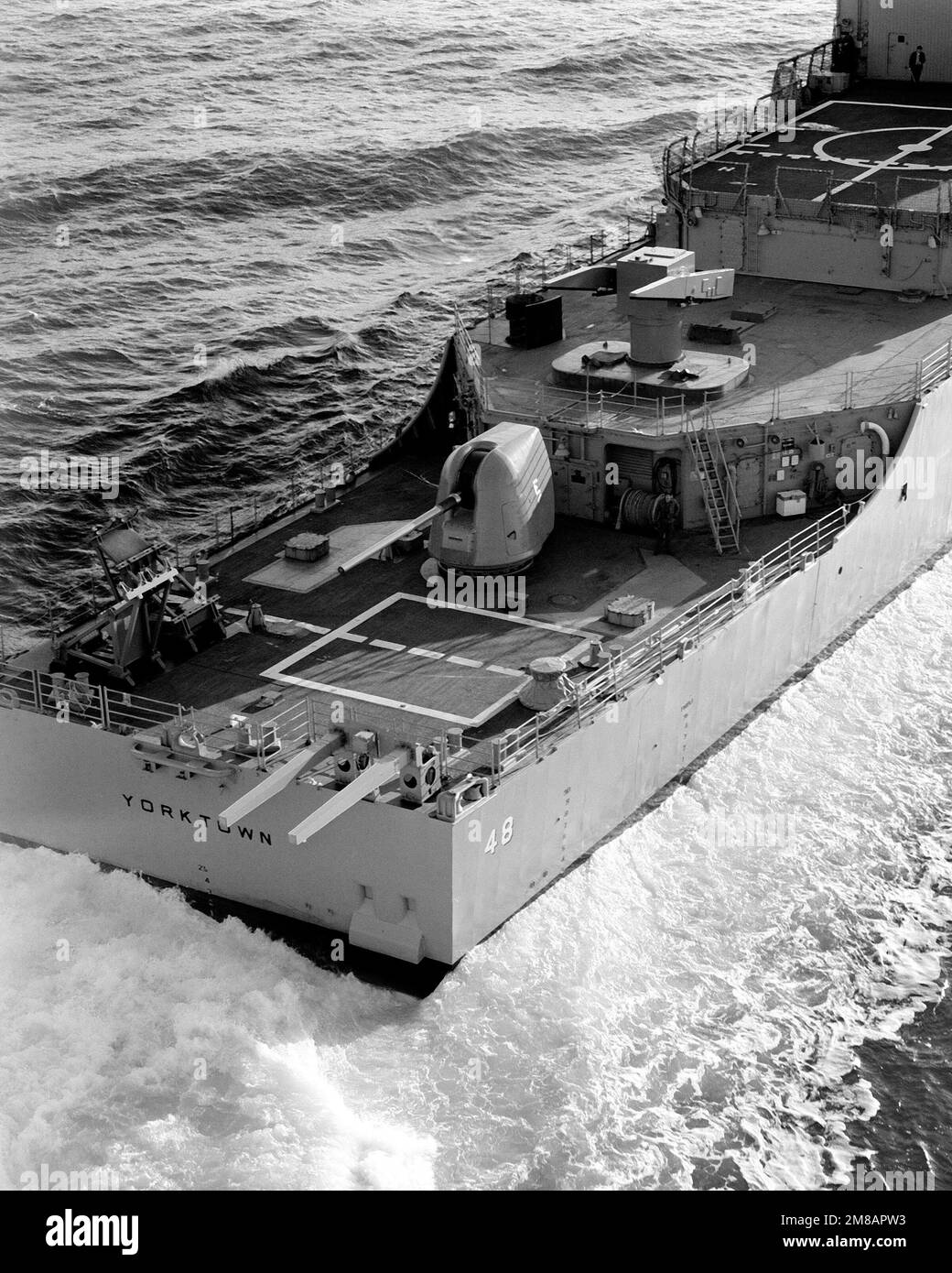 A view of the stern section of the guided missile cruiser USS YORKTOWN ...