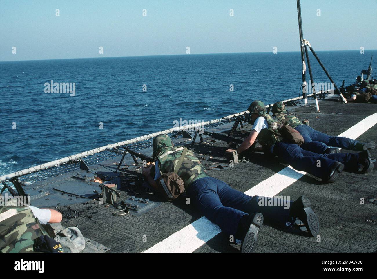 DN-ST-89-08753. Base: USS Raleigh (LPD 1 Stock Photo - Alamy