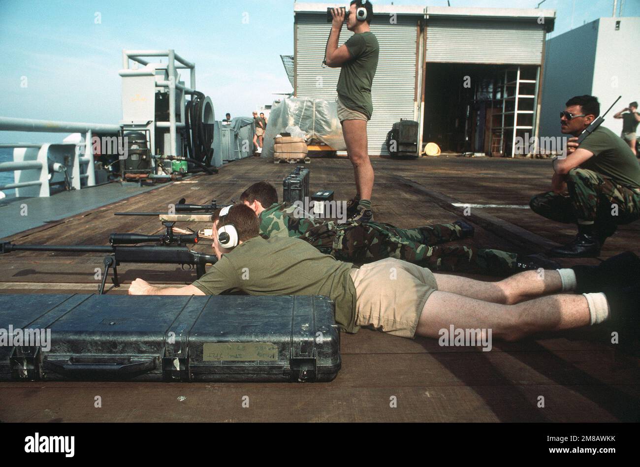 DN-ST-89-08792. Base: Hercules Stock Photo - Alamy