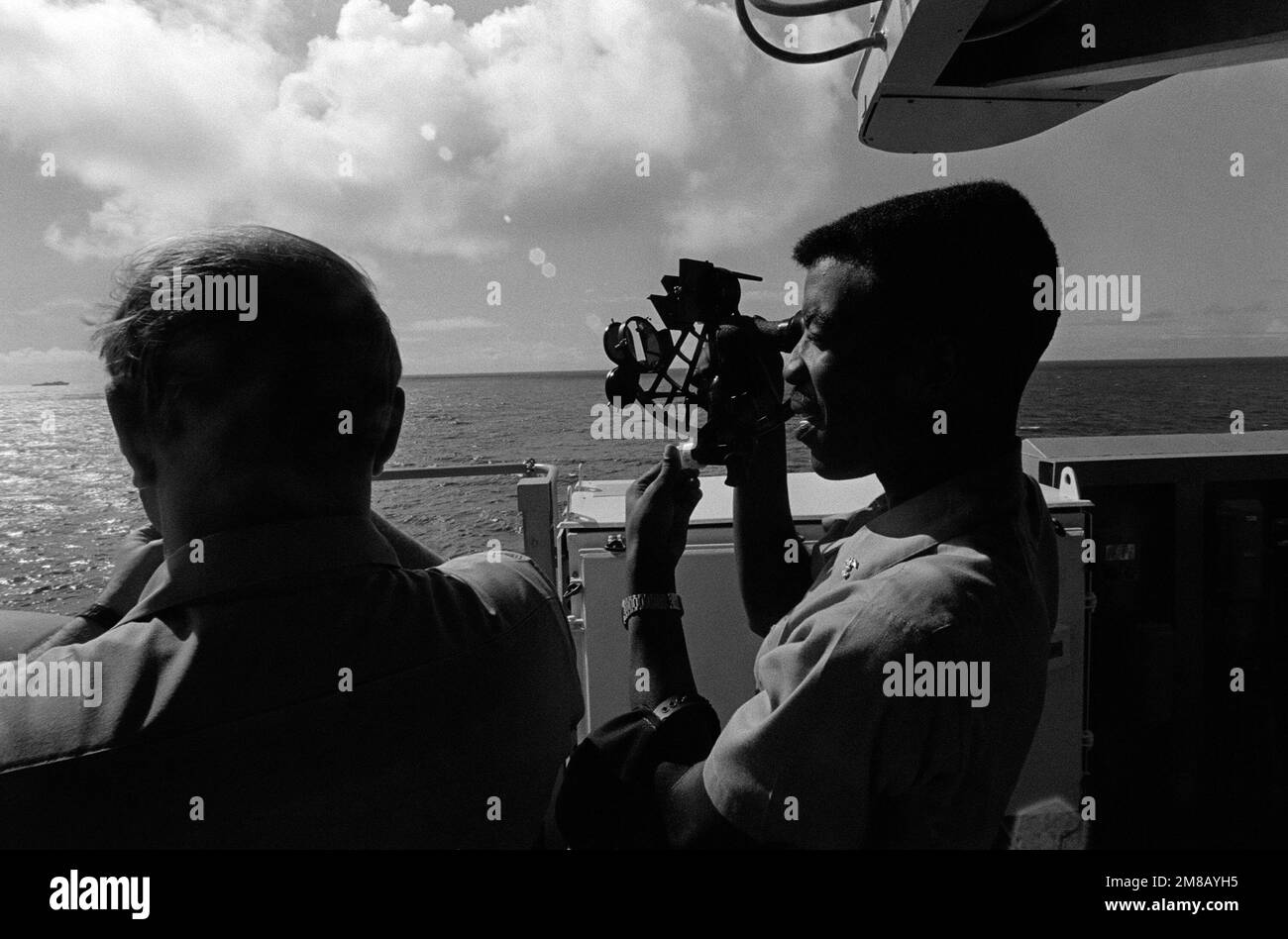 DN-SN-89-04836. Base: USS Cayuga (LST 1186 Stock Photo - Alamy