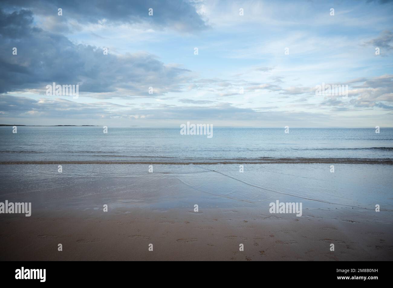 Sea sky dusk blue hi-res stock photography and images - Alamy