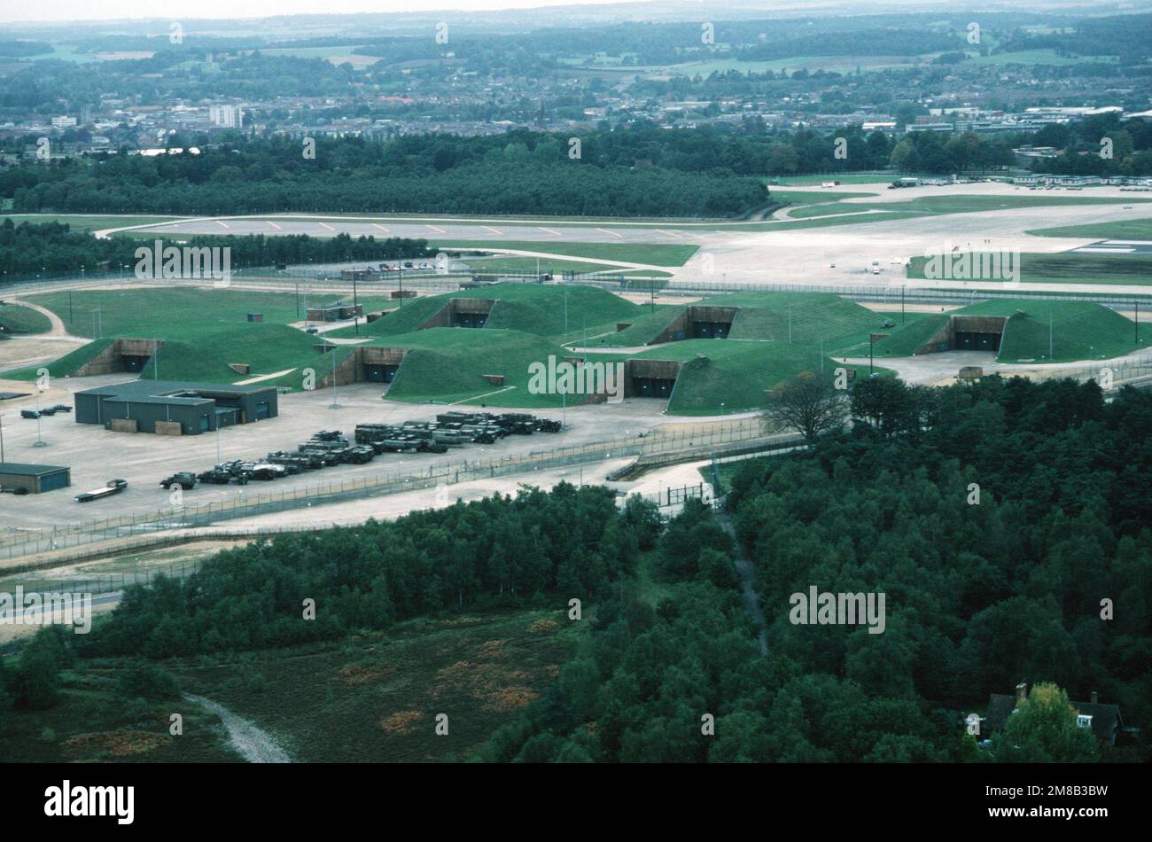 Greenham common royal air force base hi-res stock photography and ...