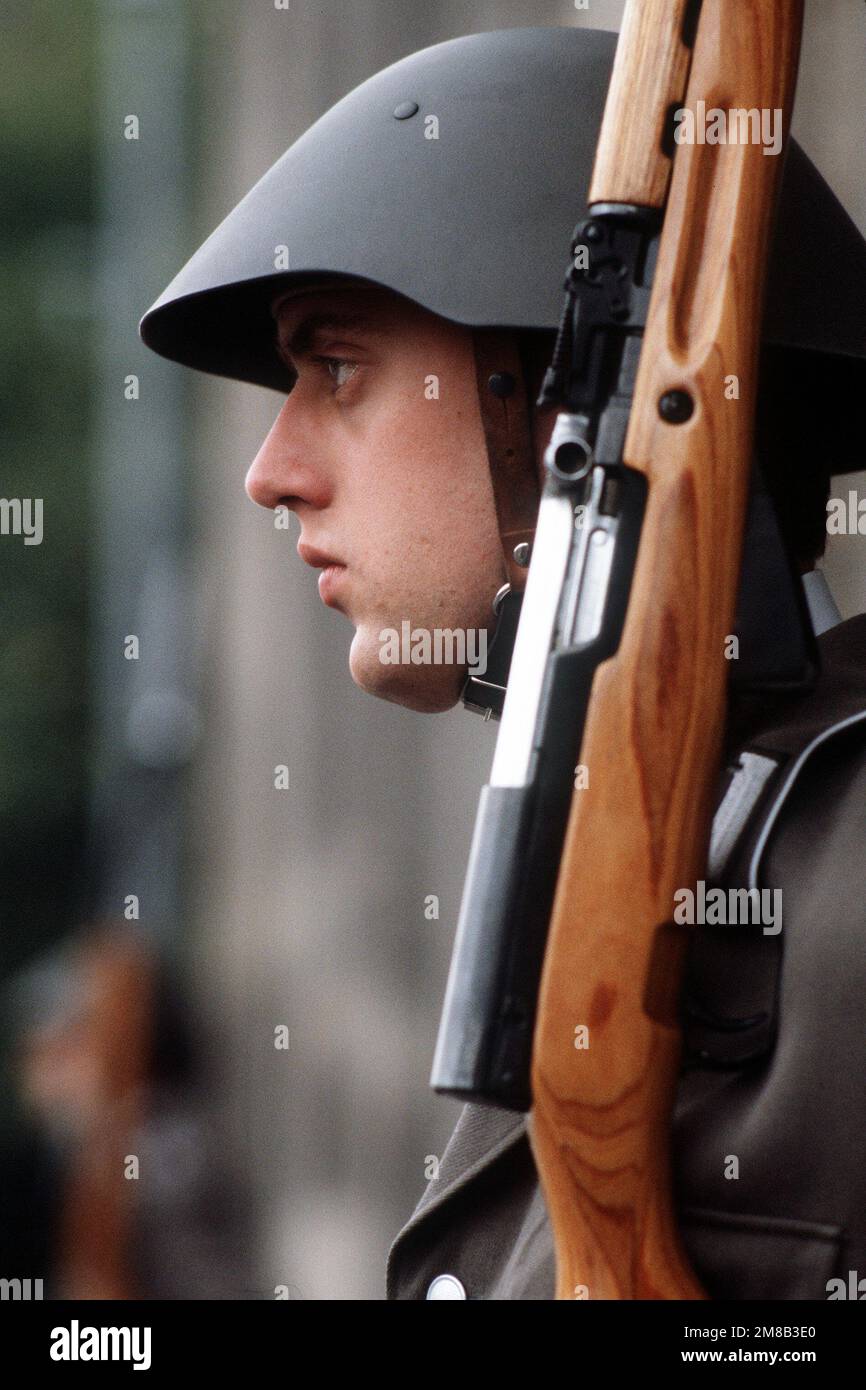 An East German military cadet guards the Neue Wache (New Guard House ...