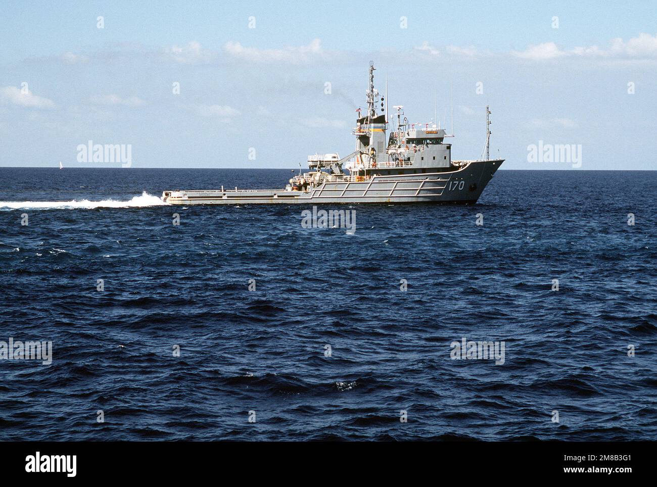 A starboard beam view of the fleet ocean tug USNS MOHAWK (T-ATF-170) as ...