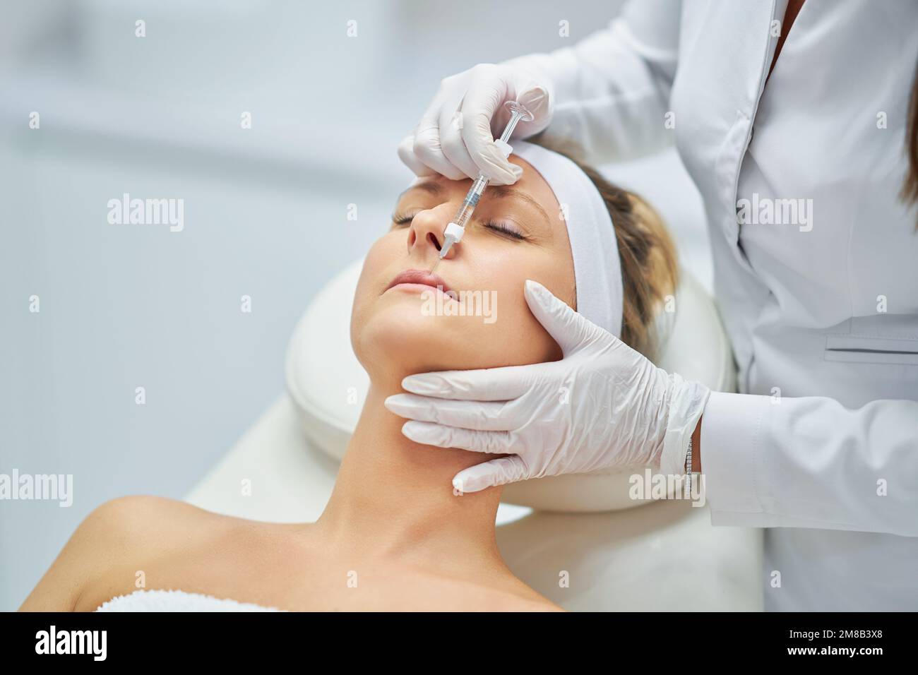 A scene of medical cosmetology treatments botulinum injection Stock ...