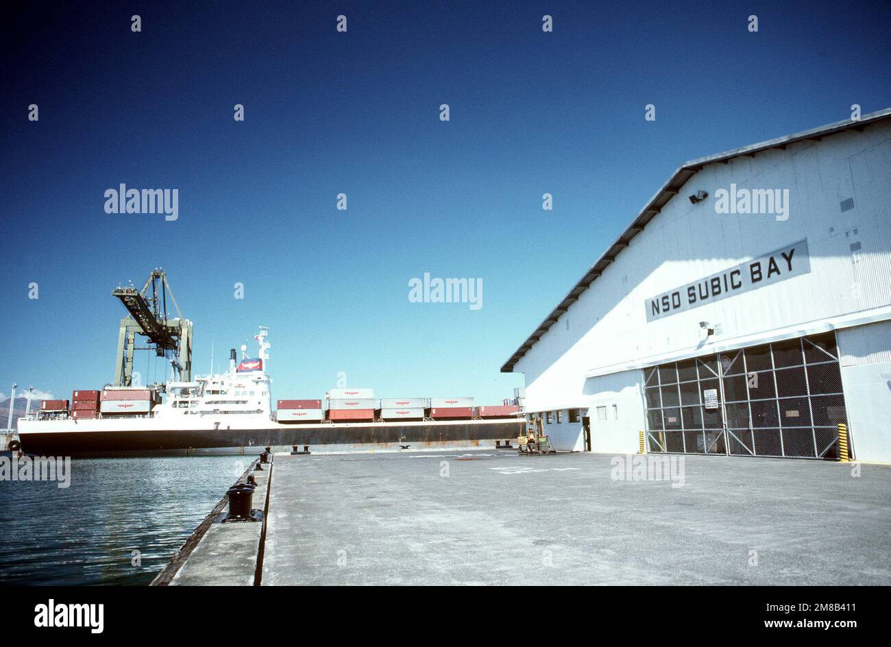 The Military Sealift Command-chartered container ship PRESIDENT TAFT ...