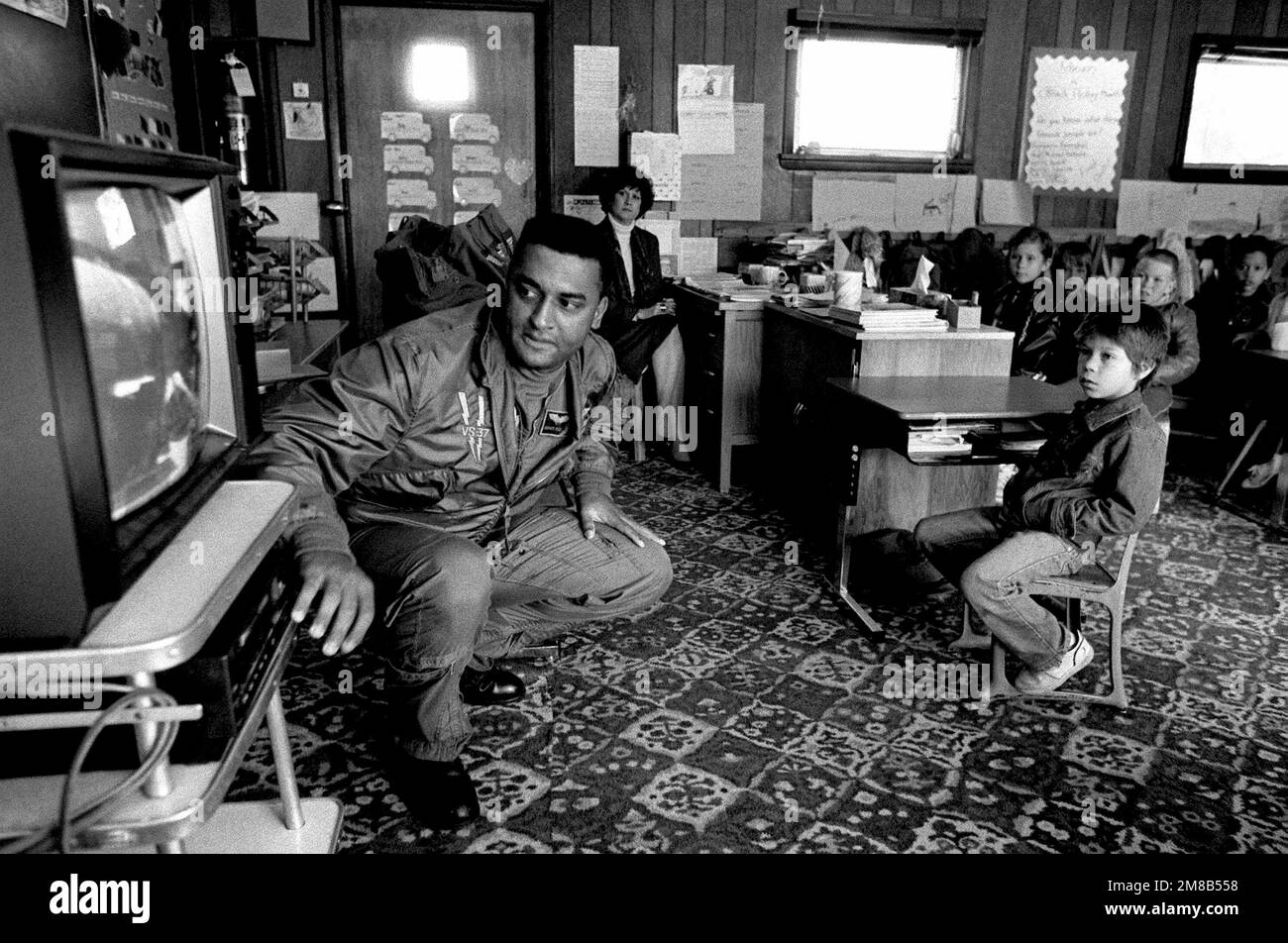 Lieutenant Ray Fuller, flight instructor for Training Squadron 10 (VT ...