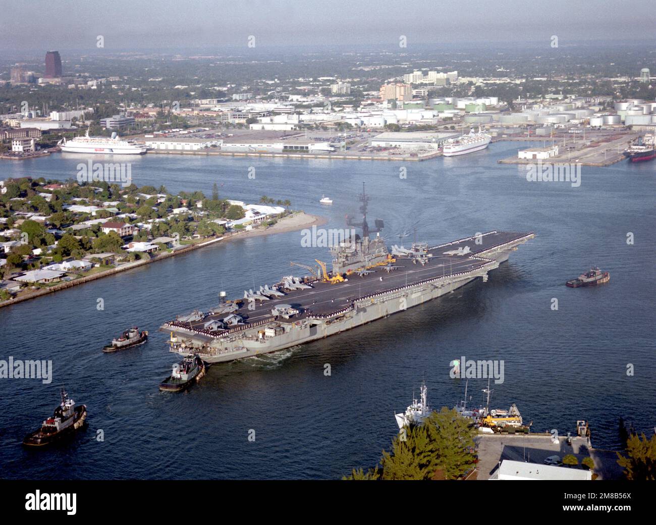 Vessel sea ship tug hi-res stock photography and images - Alamy