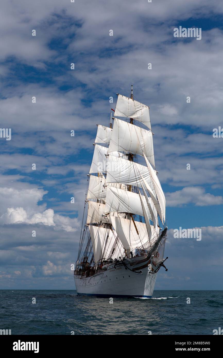 Norwegian tall ship Statsraad Lehmkuhl, Torbay race start, 2016 Stock ...