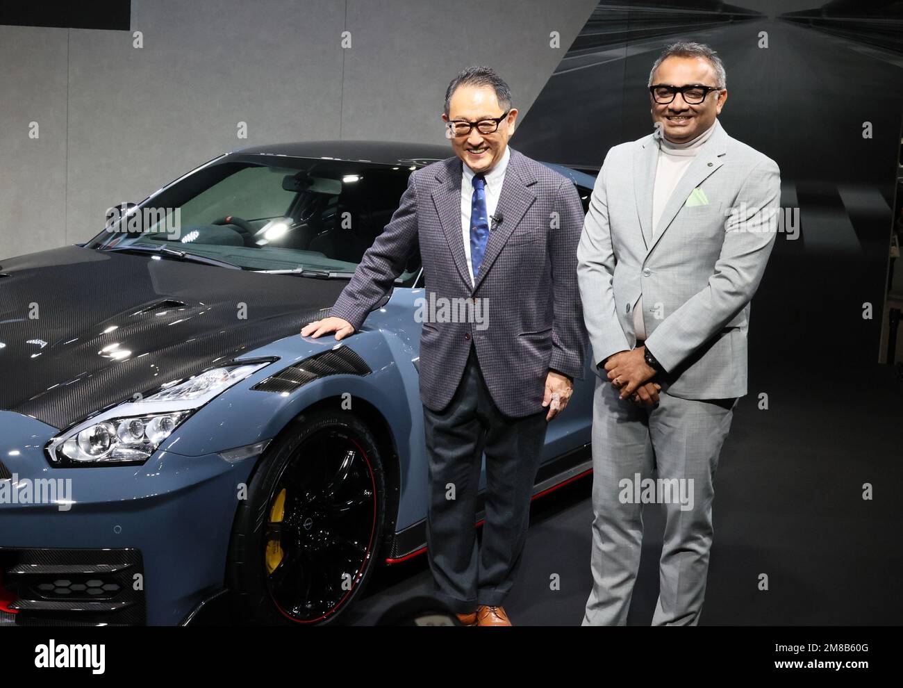 Chiba, Japan. 13th Jan, 2023. Japan's automobile giant Toyota Motor president Akio Toyoda (L ...