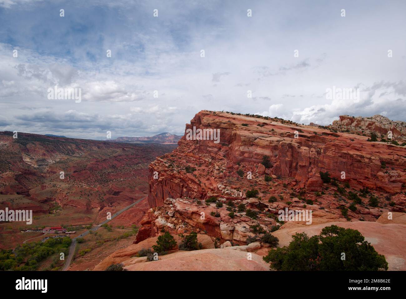 Navajo sandstone mountains hi-res stock photography and images - Alamy