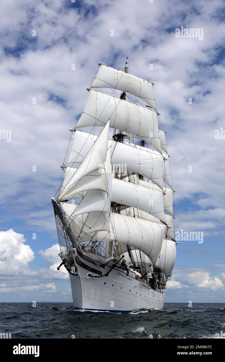 Norwegian tall ship Statsraad Lehmkuhl, Torbay race start, 2016 Stock ...
