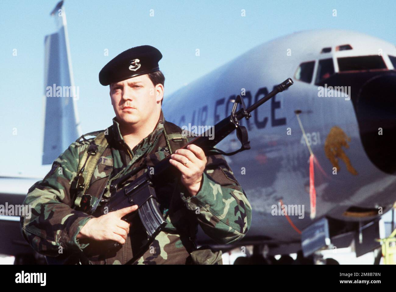 Giant rifle hi-res stock photography and images - Alamy