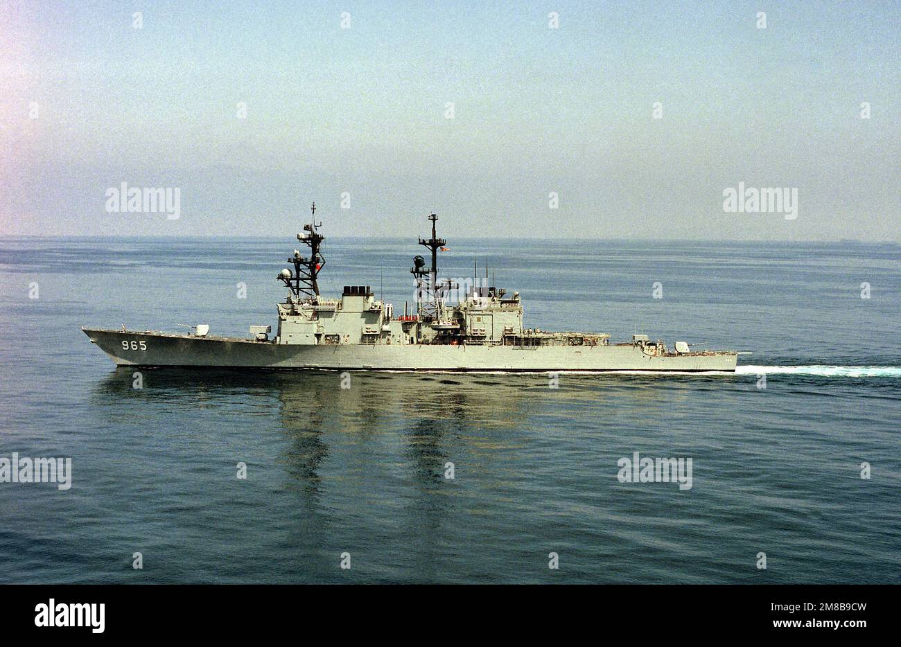A port beam view of the destroyer USS KINKAID (DD 965) underway off the ...