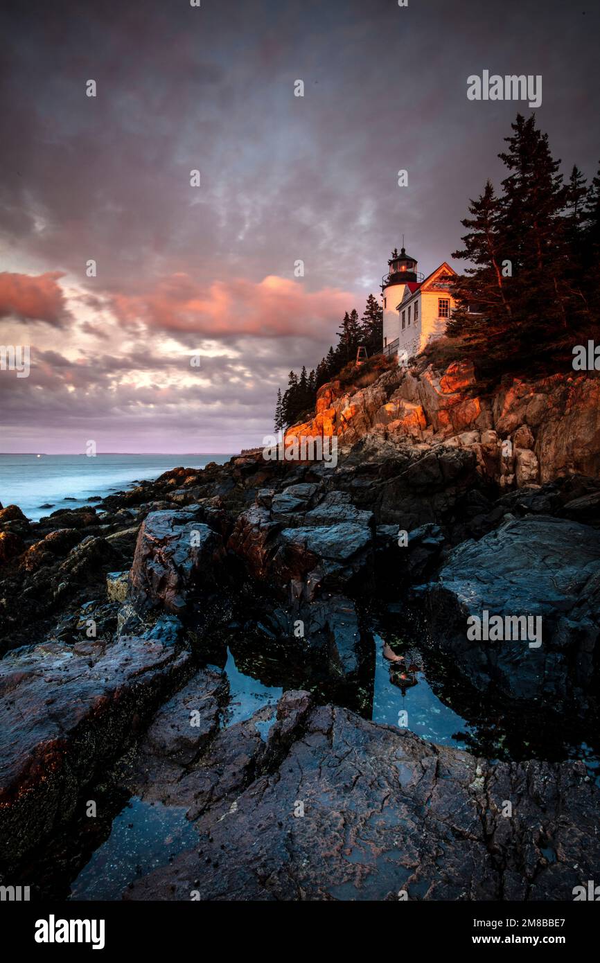 Low tide at bass head lighthouse acadia national park maine hi-res ...