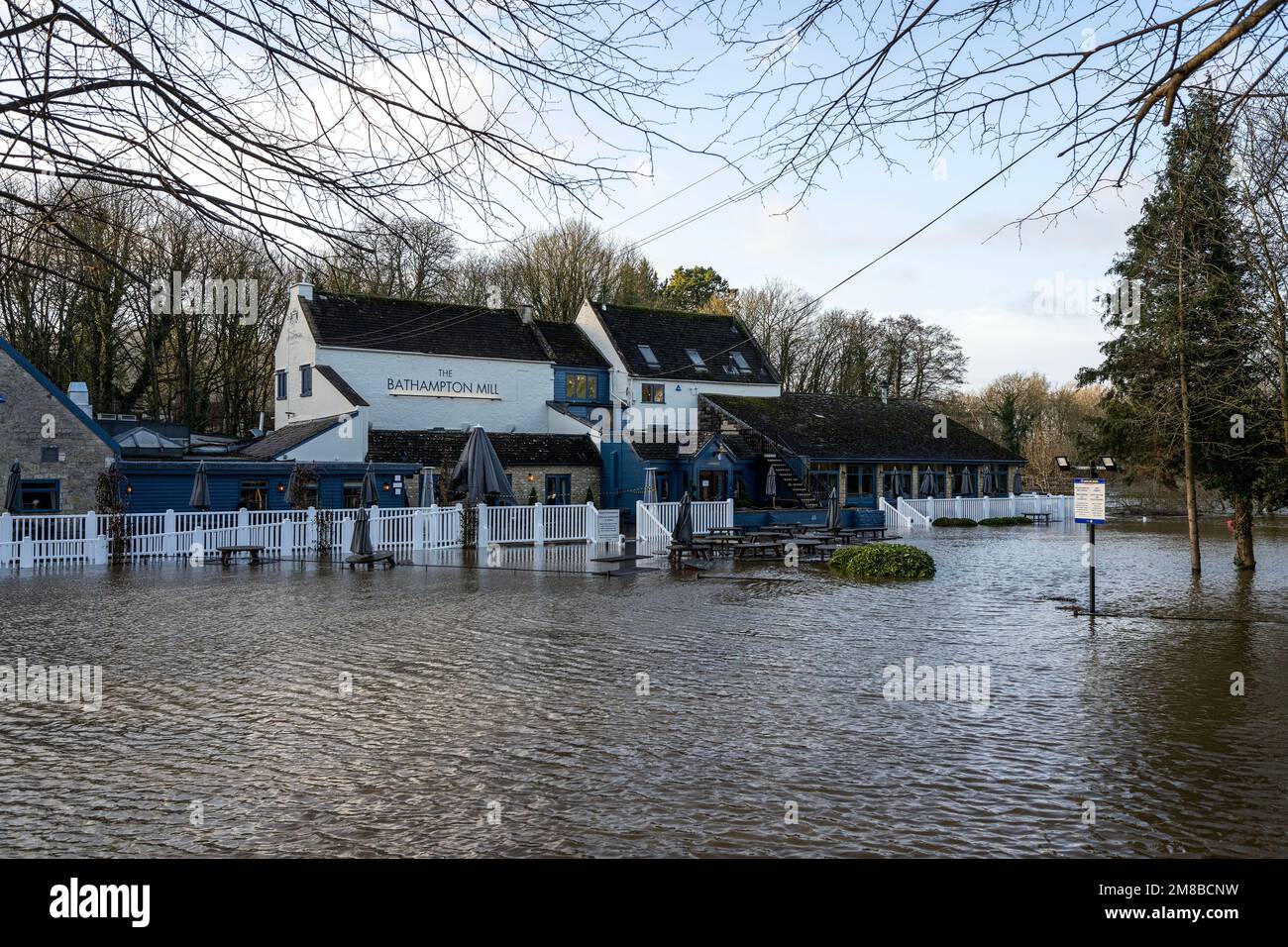 13.01.23. FLOODING SOMERSET. *pub name correction* The flooded ...