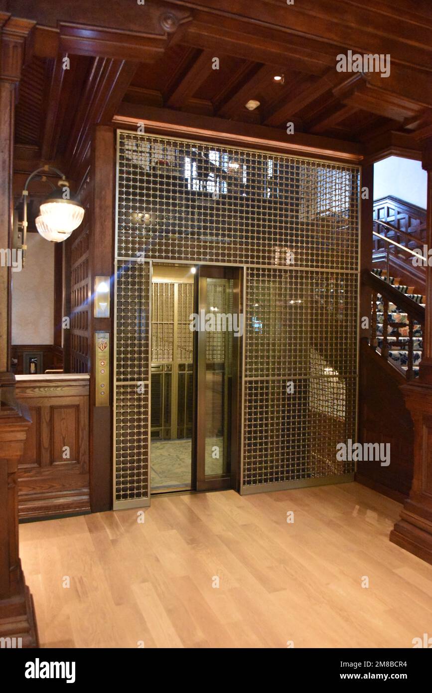 Victorian lobby hi-res stock photography and images - Alamy