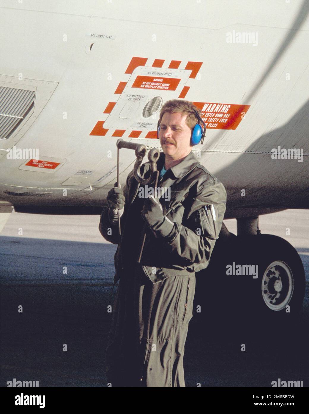 Aviation Anti-submarine Warfare Operator 1ST Class R.C. Seaver removes ...