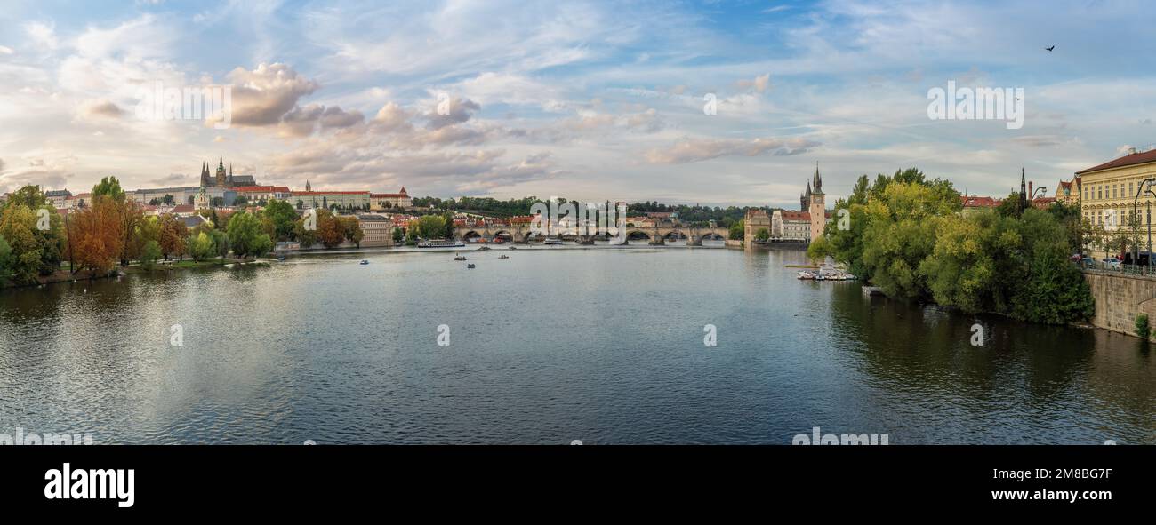 Prague panorama charles bridge hi-res stock photography and images - Alamy