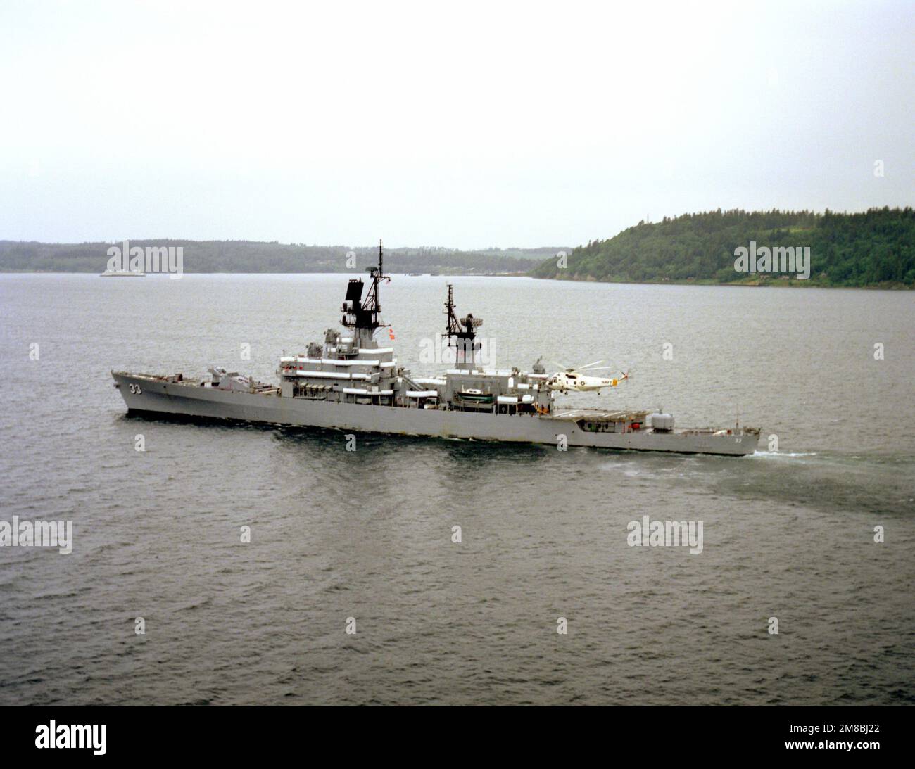Us navy vessels seen hi-res stock photography and images - Alamy