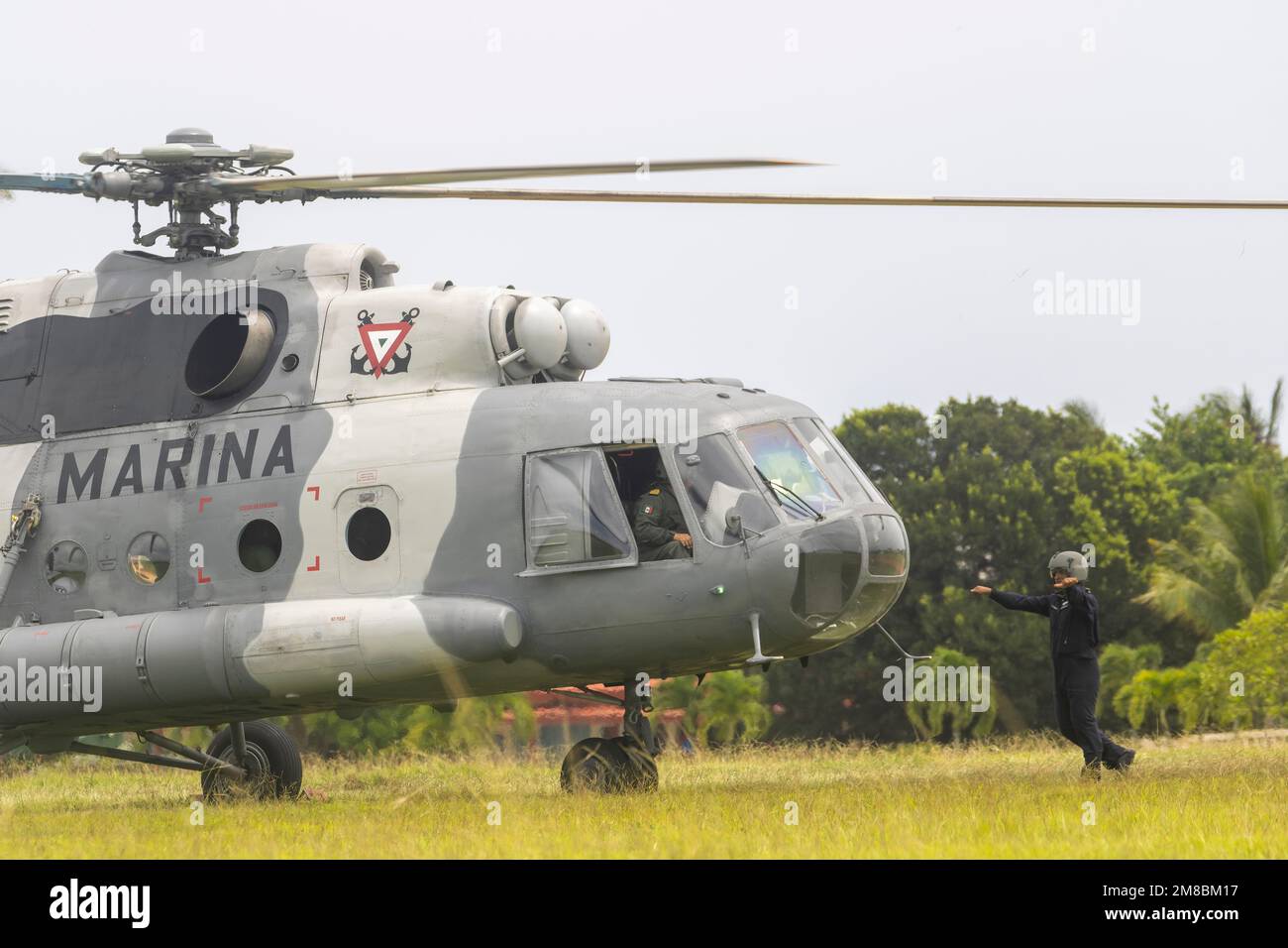 A helicopter of the armed forces of mexico supports the fire in ...