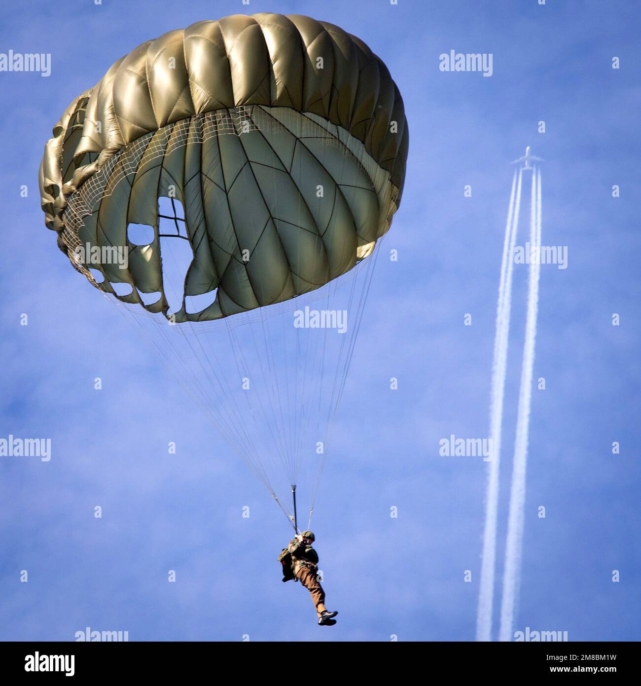 Dropping of paratroopers from a Dakota plane during the commemoration ...