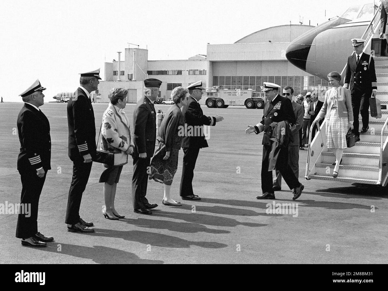 Admiral William J. Crowe Jr., chairman of the Joints Chiefs of STAFF ...