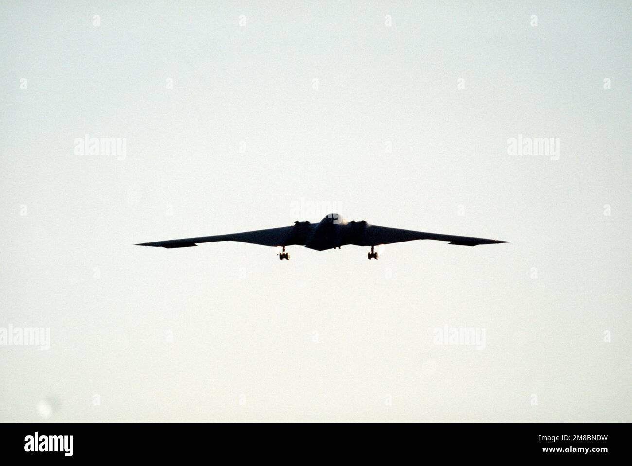 B 2 bomber edwards air force base hi-res stock photography and images ...
