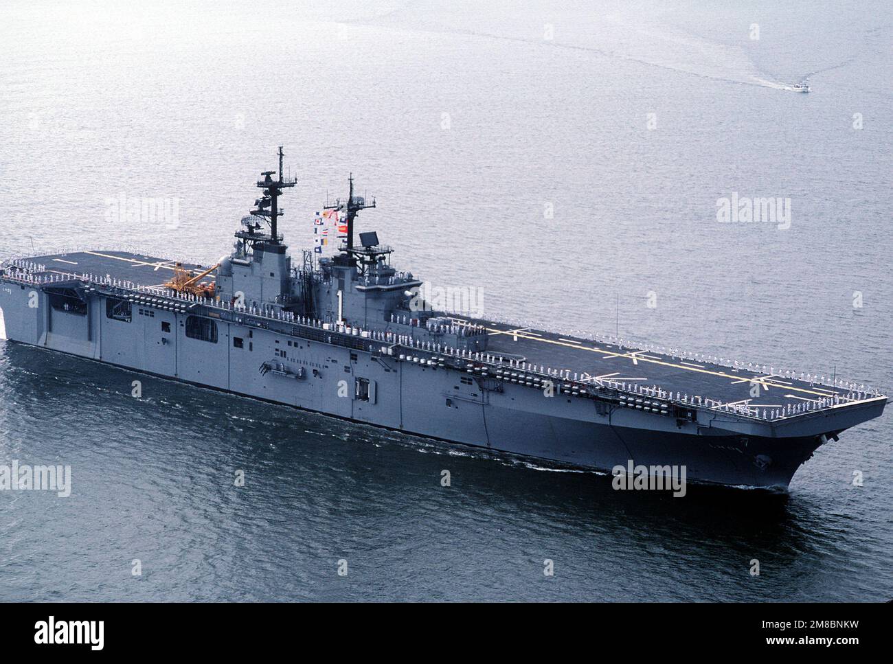 A starboard bow view of the amphibious assault ship USS WASP (LHD-1 ...