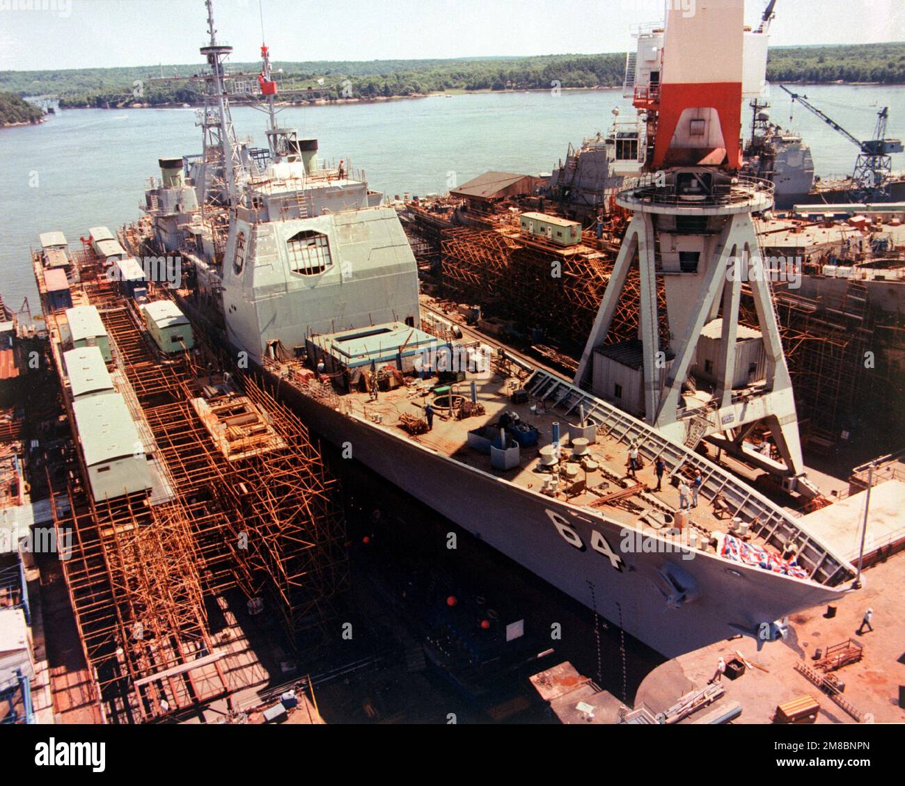 A starboard bow view of the guided missile cruiser GETTYSBURG (CG-64 ...