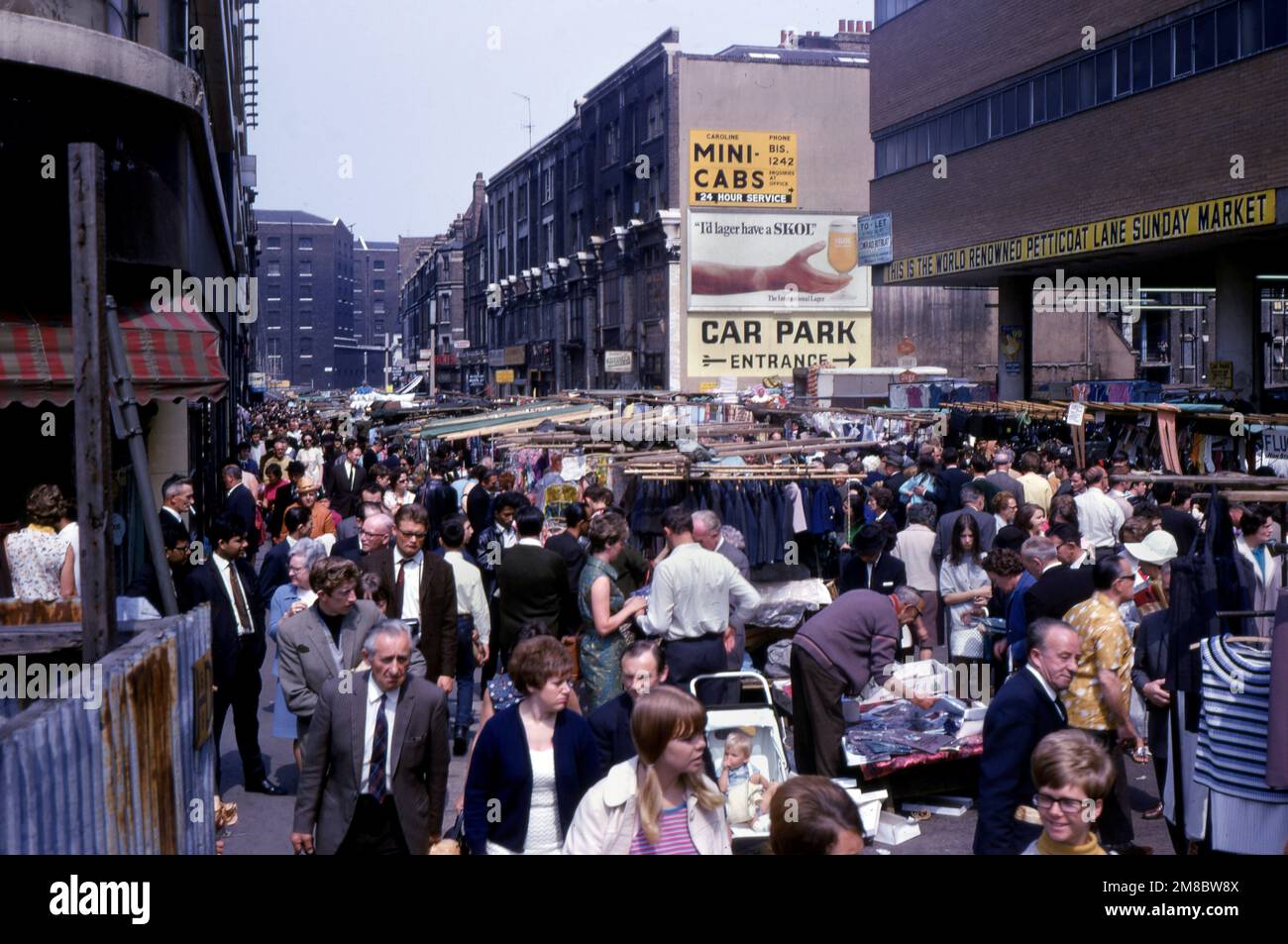 Petticoat lane market 1960s hi-res stock photography and images - Alamy