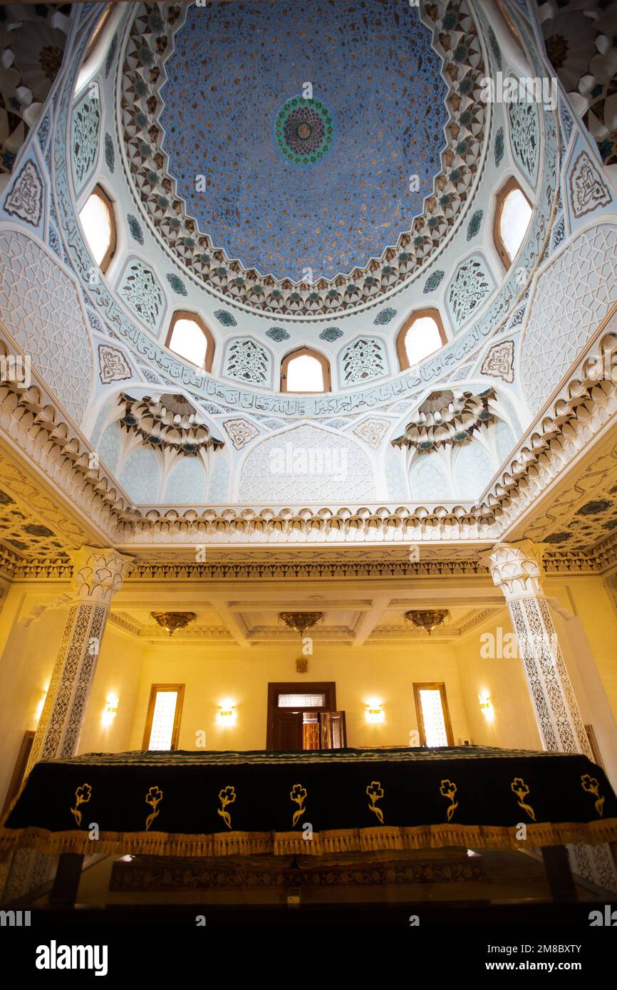 Osman Quran, World's Oldest (below), 651 AD, Muyi Muborak Madrasa ...