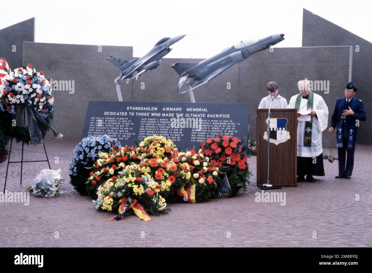 Air force memorial dedication hi-res stock photography and images - Alamy