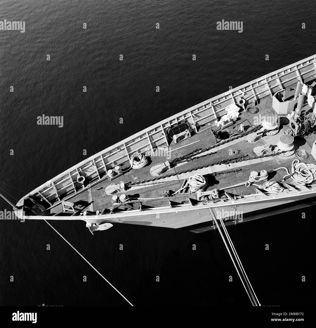 A view of the bow of the guided missile cruiser GETTYSBURG (CG 64). The ...